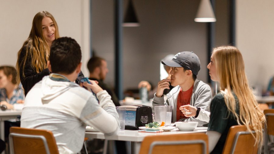 Tips for Making Lifelong Friends at College | PLNU